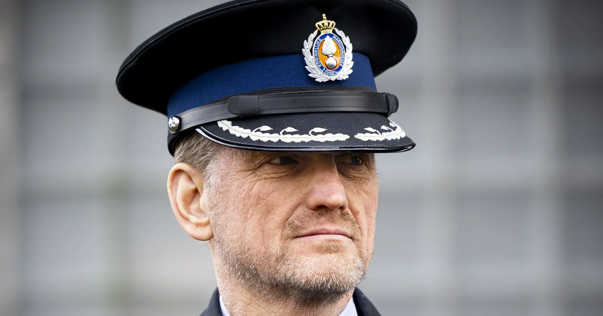 Pieter-Christiaan helpt bij de marechaussee tijdens NAVO-top - Blauw Bloed
