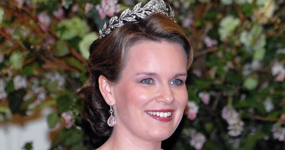Lauwerkrans-tiara van koningin Mathilde - Blauw Bloed