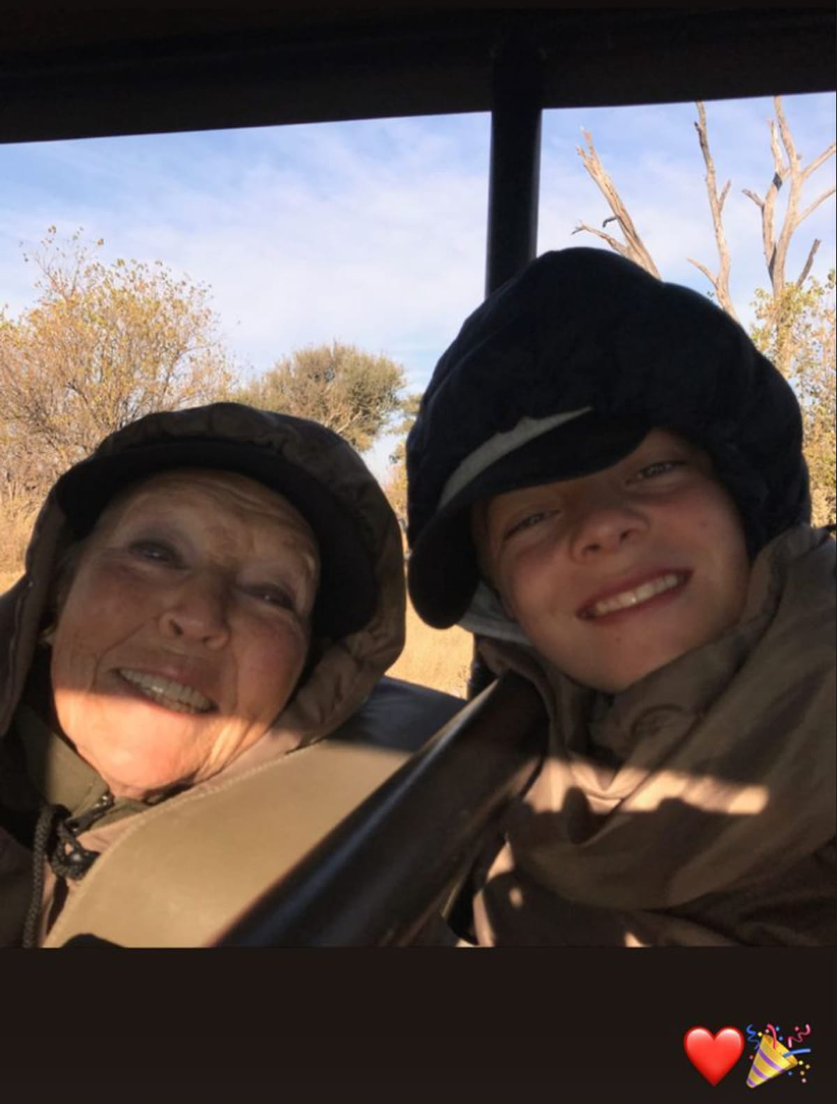 Wat Leuk Claus Casimir Deelt Selfie Met Jarige Oma Beatrix Blauw Bloed
