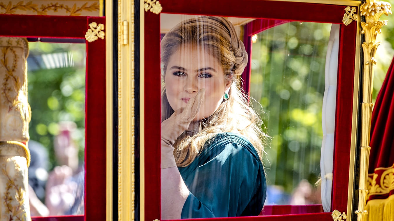 In beeld: Amalia haar debuut in het groen op Prinsjesdag - Blauw Bloed