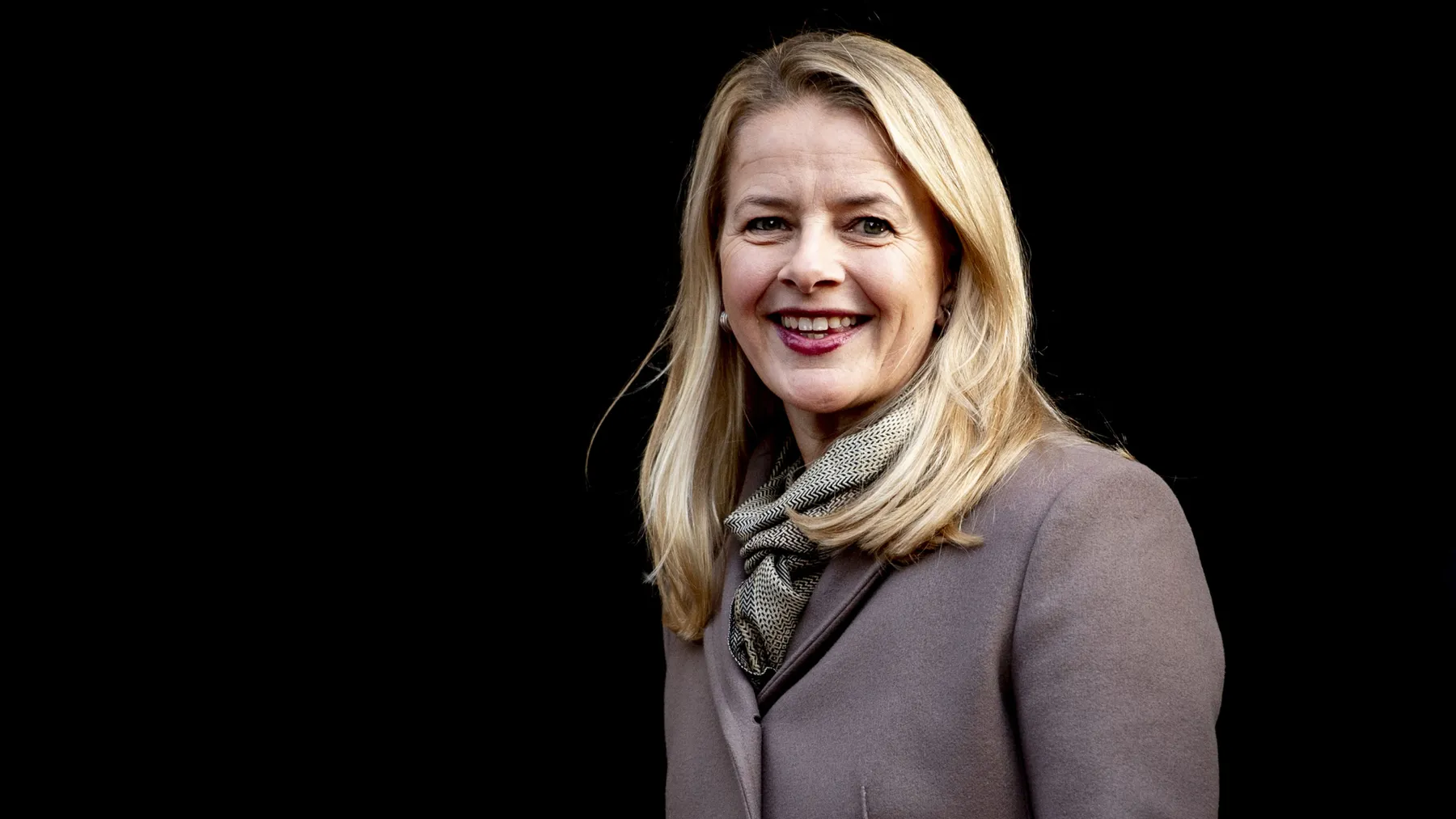 Prinses Mabel is te gast in Amerikaanse talkshow - Blauw Bloed