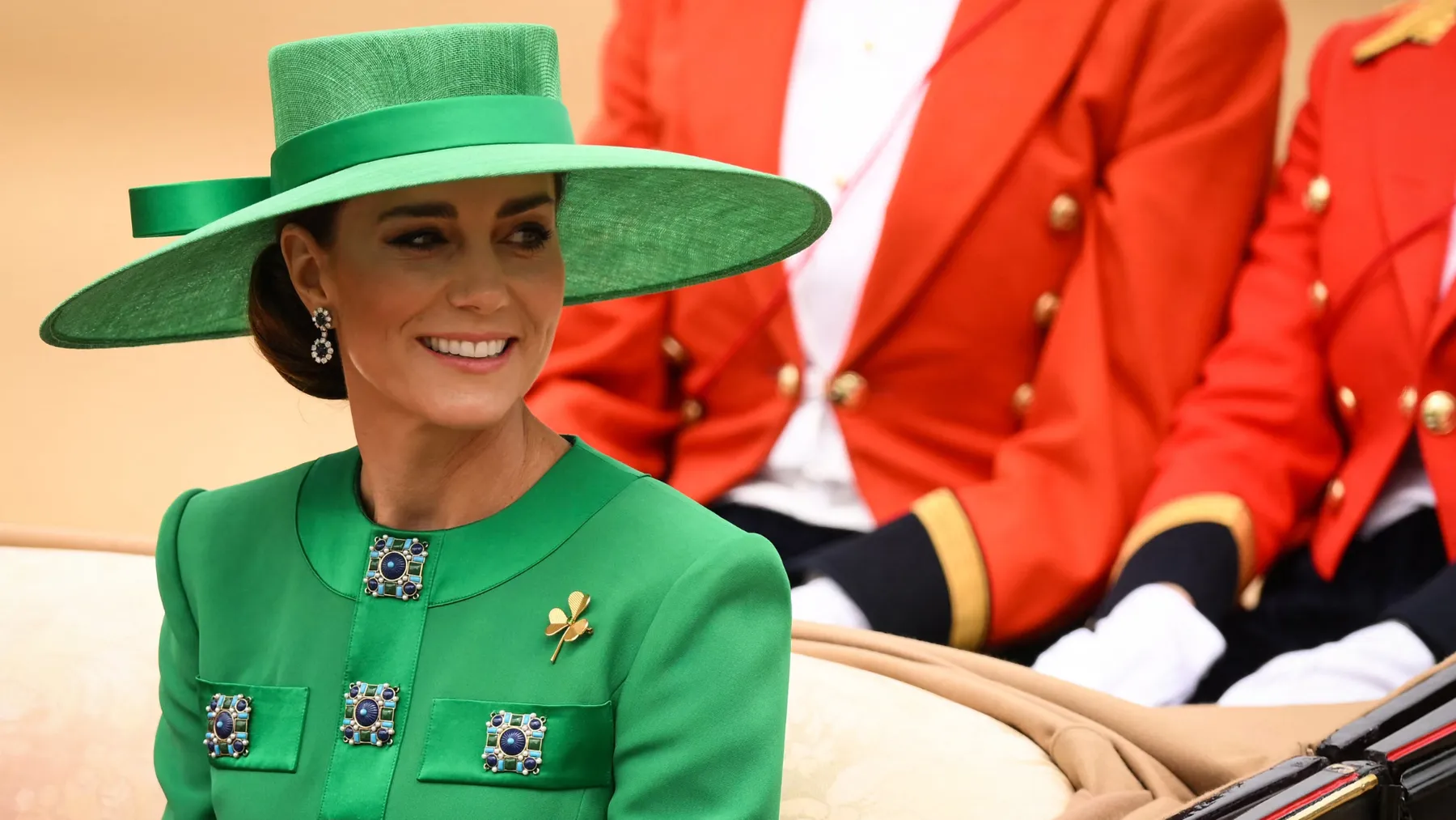 Engeland correspondent Lia van Bekhoven over de 'Kate-gate' - Blauw Bloed