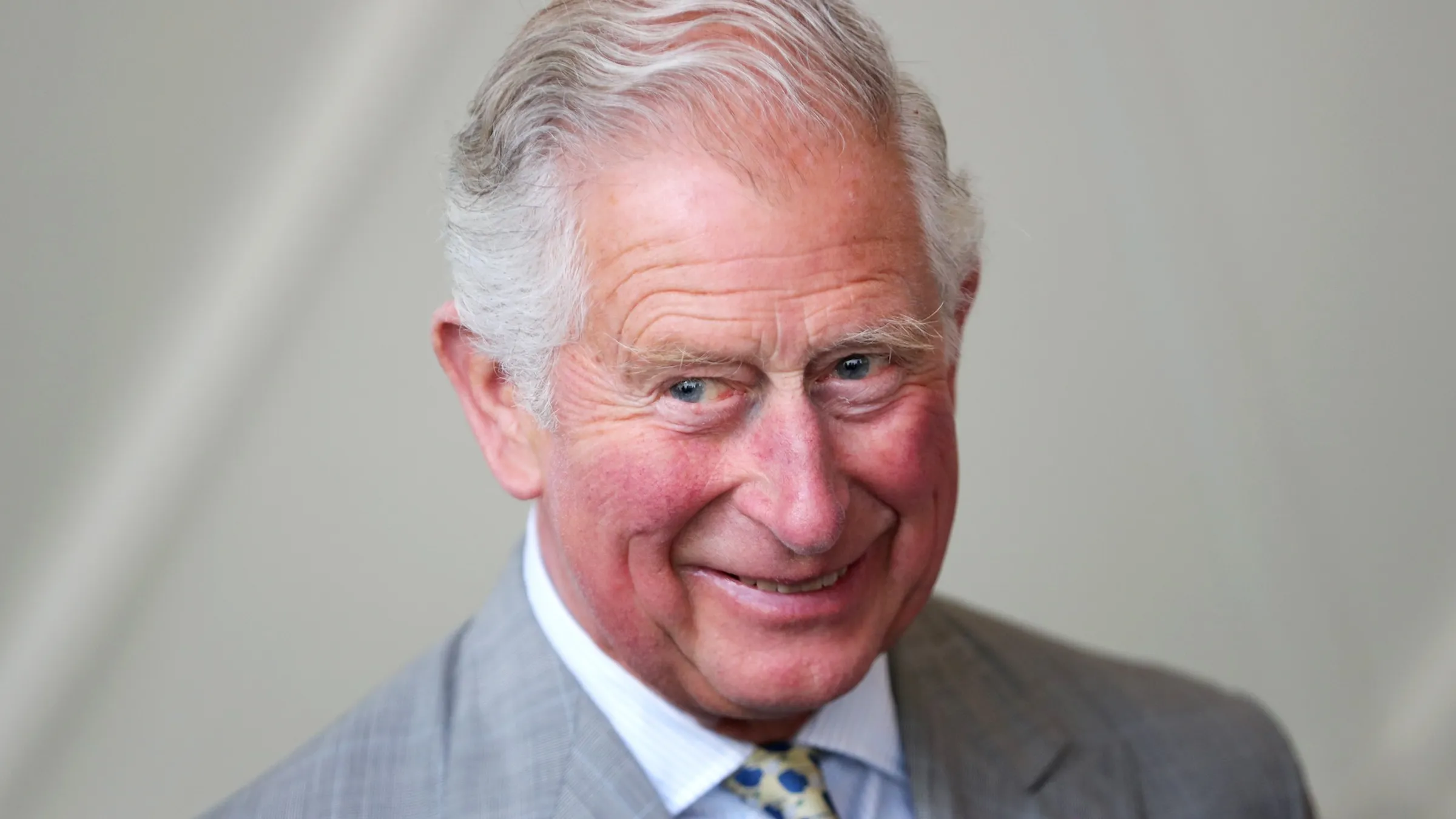 Op deze datum zal koning Charles officieel gekroond worden - Blauw Bloed